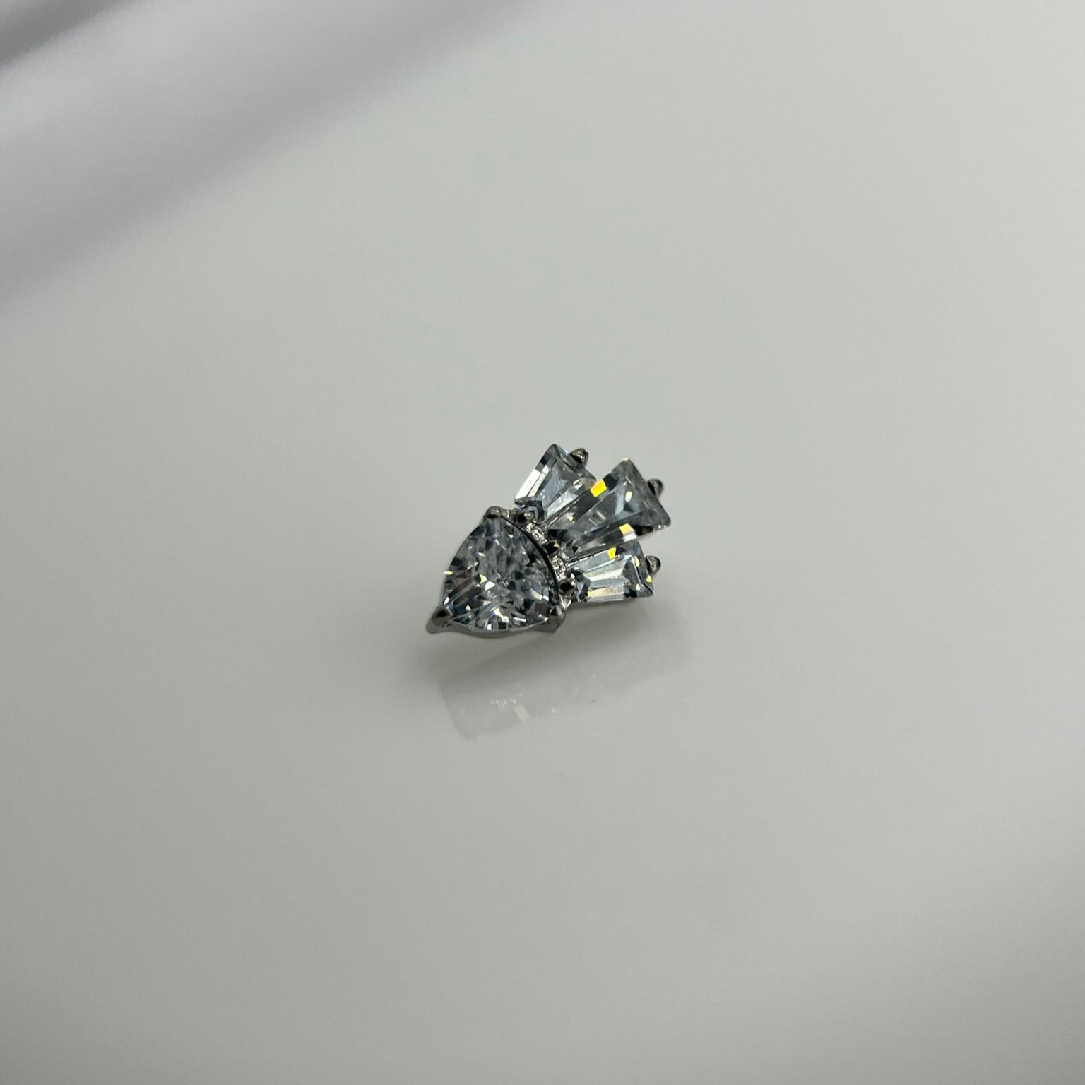 Piercing Bugah- Titânio